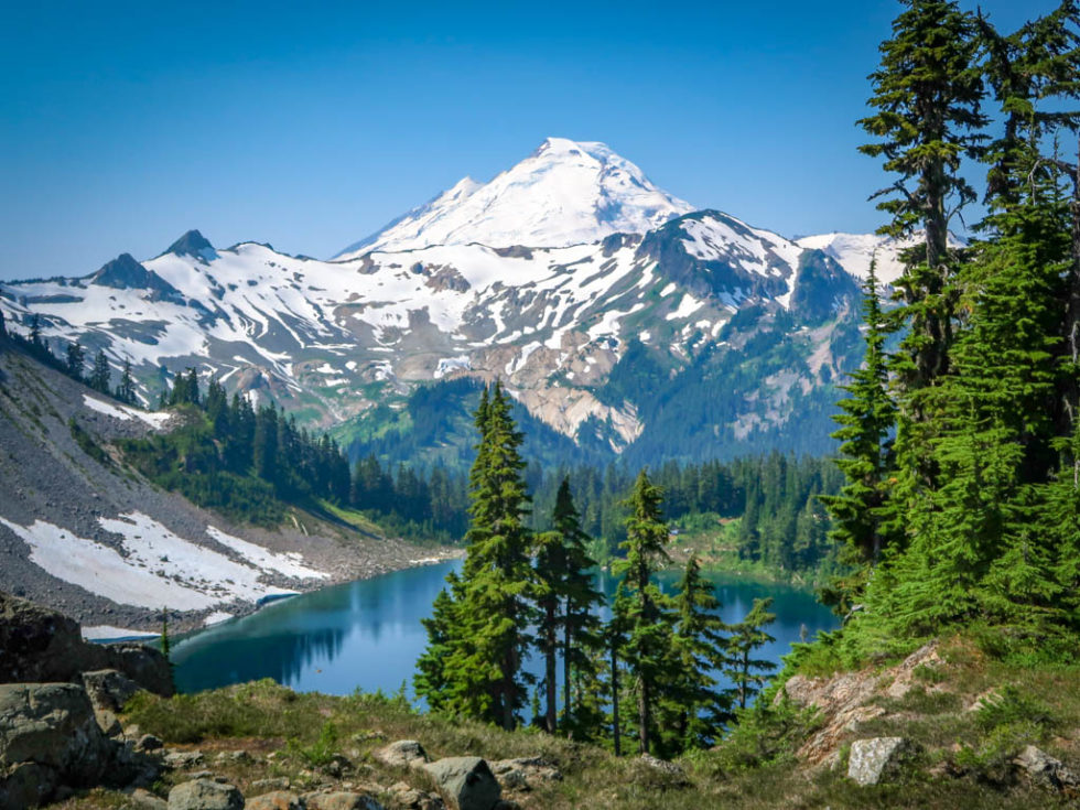 How to Hike the Spectacular Chain Lakes Loop at Mount Baker
