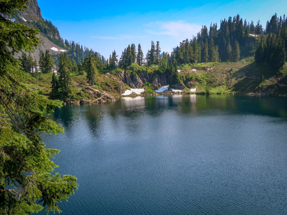 How to Hike the Spectacular Chain Lakes Loop at Mount Baker