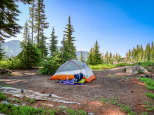 How to Hike the Spectacular Chain Lakes Loop at Mount Baker