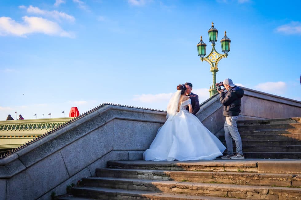 Queenâ€™s Walk: Discover London with a Stroll along the Stunning Southbank